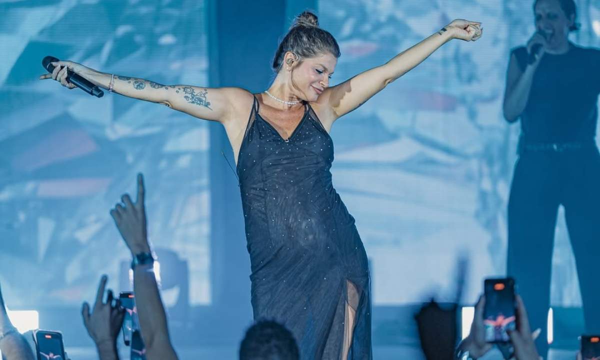 Alessandra Amoroso chiude il tour tra proposta di matrimonio, pancione e polemiche